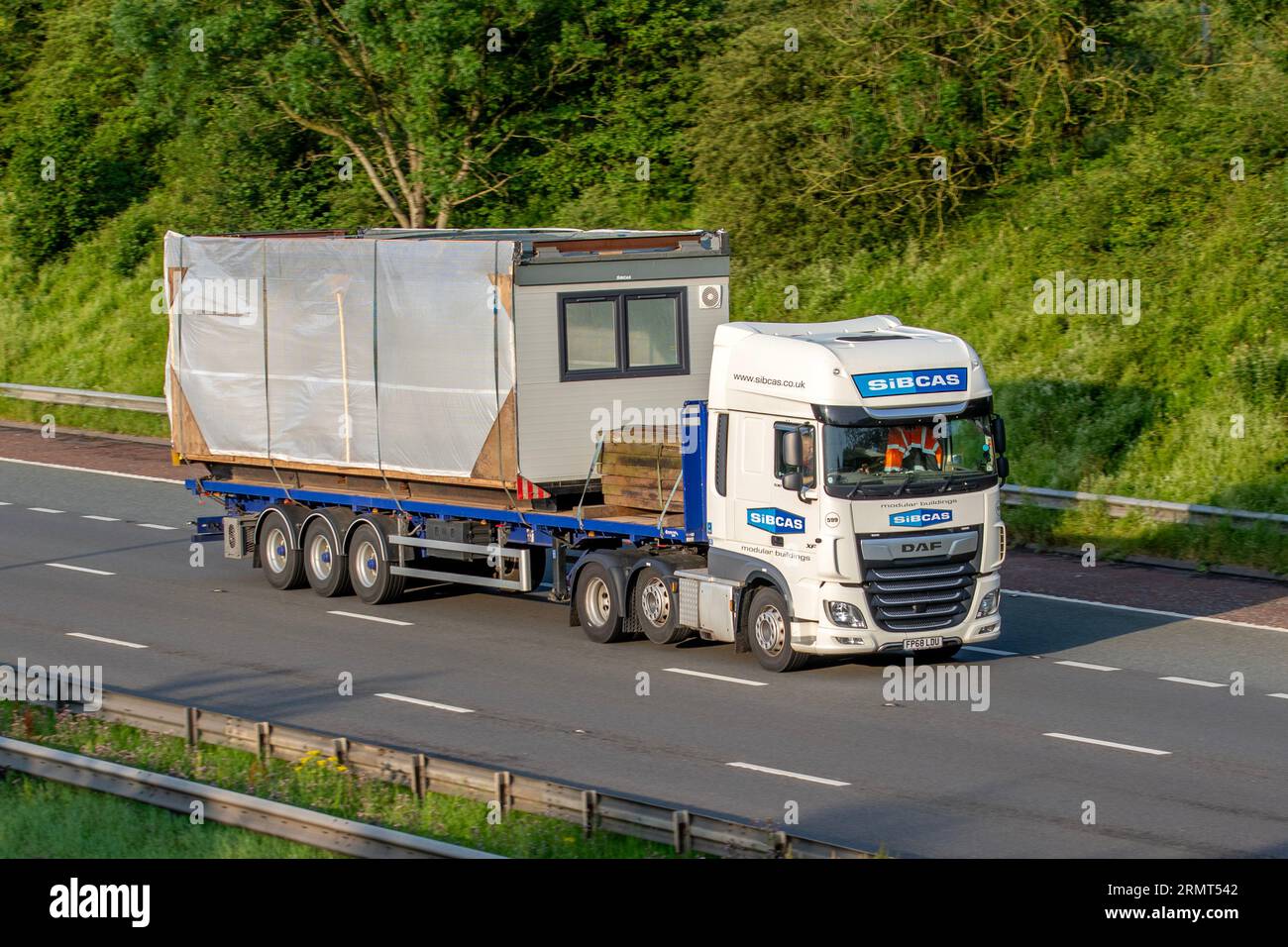 SIBCAS Modular buildings, Portable building manufacturer DAF XF lorry ...