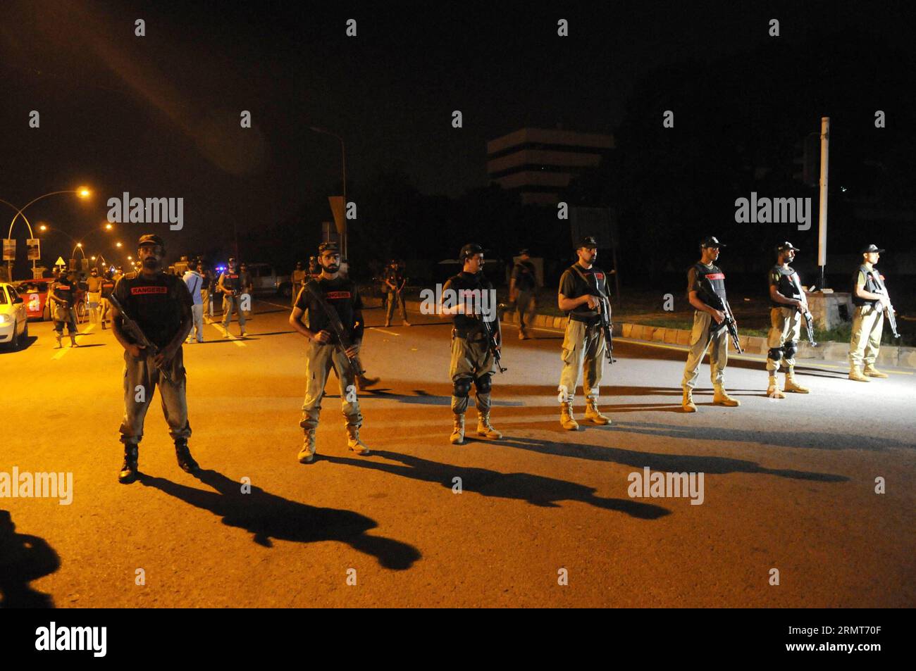 Cordon of soldiers hi-res stock photography and images - Alamy