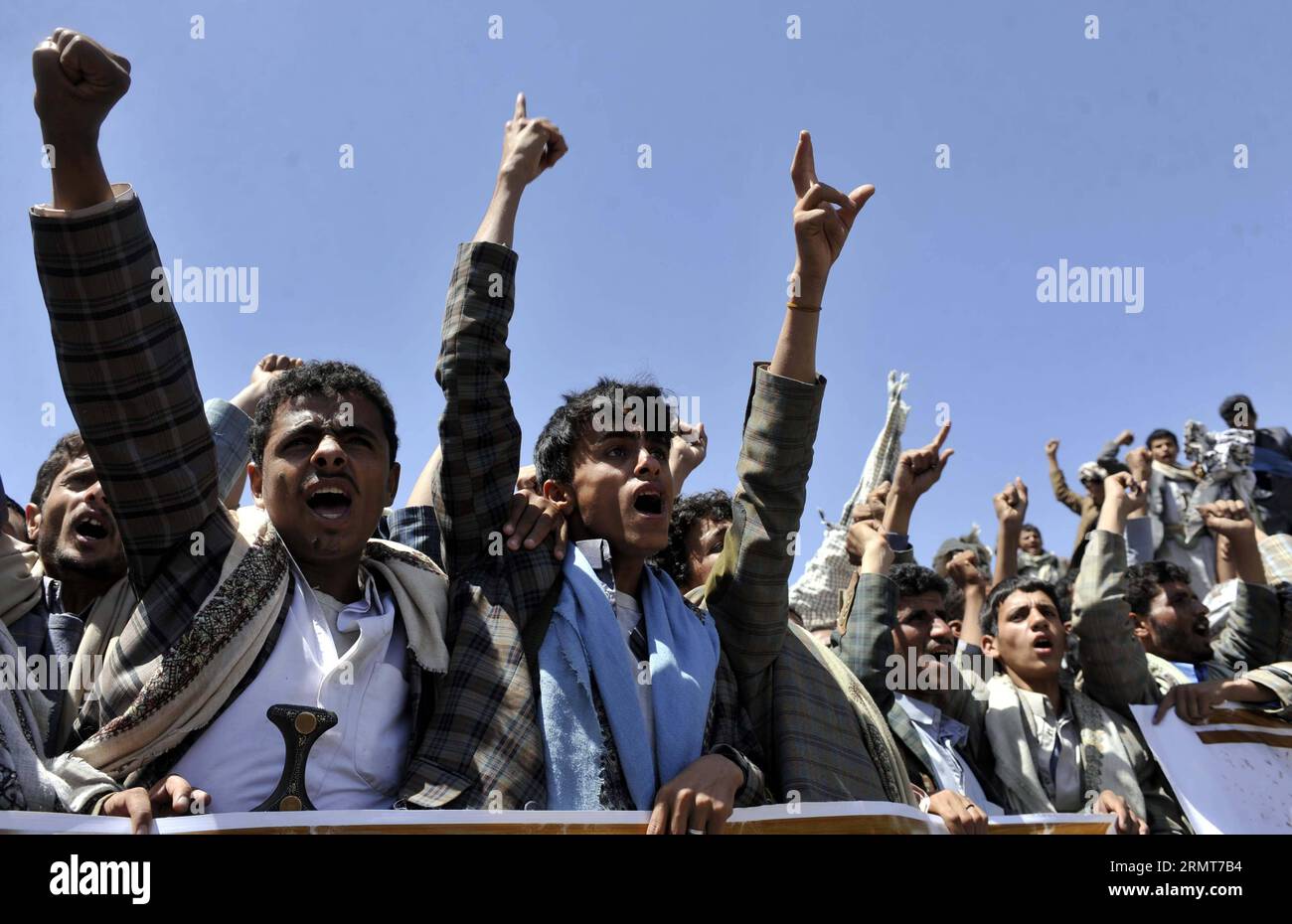 Houthi fighters and hi-res stock photography and images - Alamy