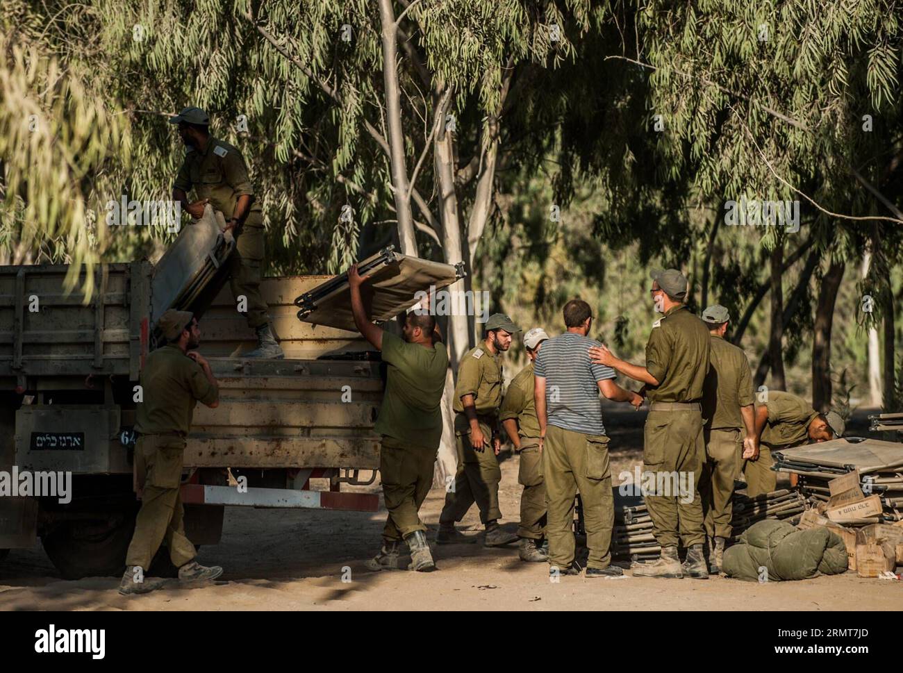 Truppenverlegung hi-res stock photography and images - Alamy