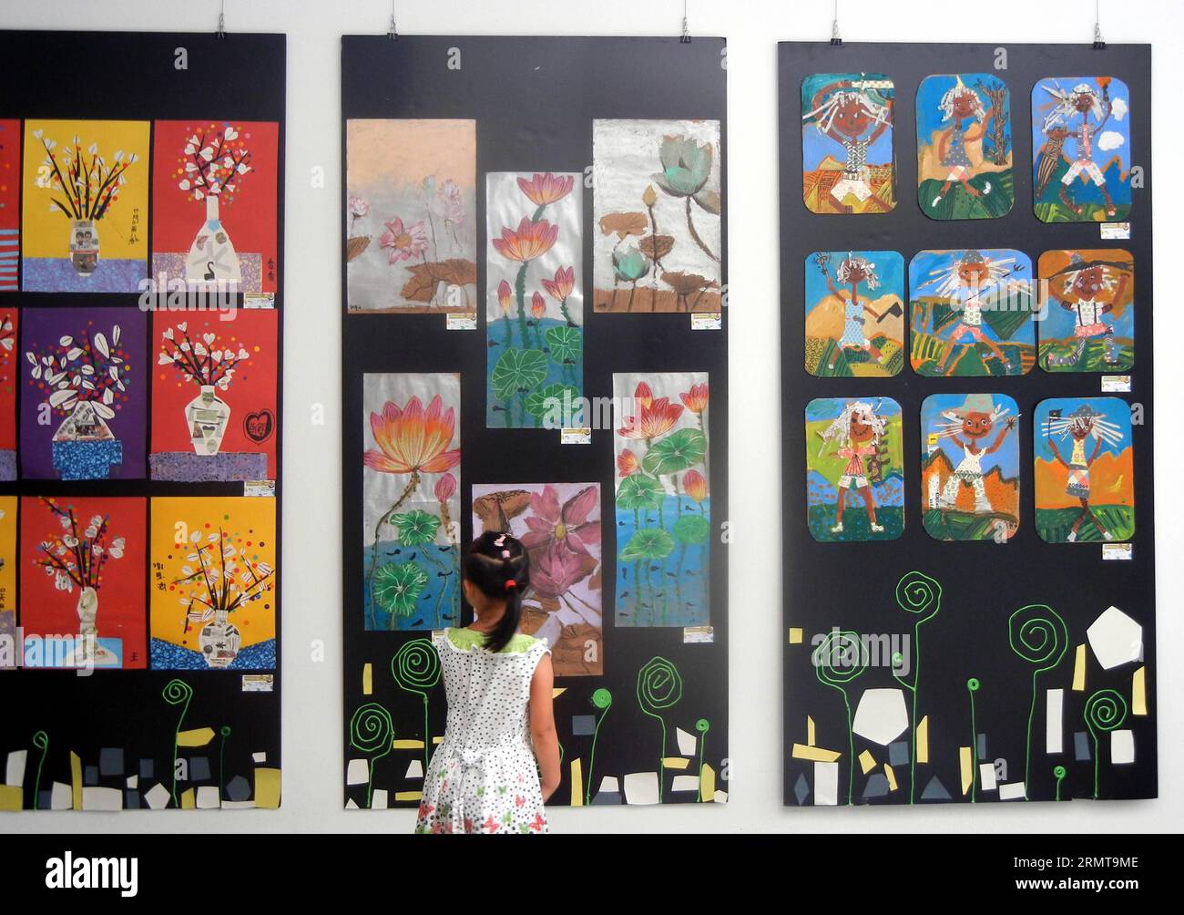 Visual art for kids hi-res stock photography and images - Alamy