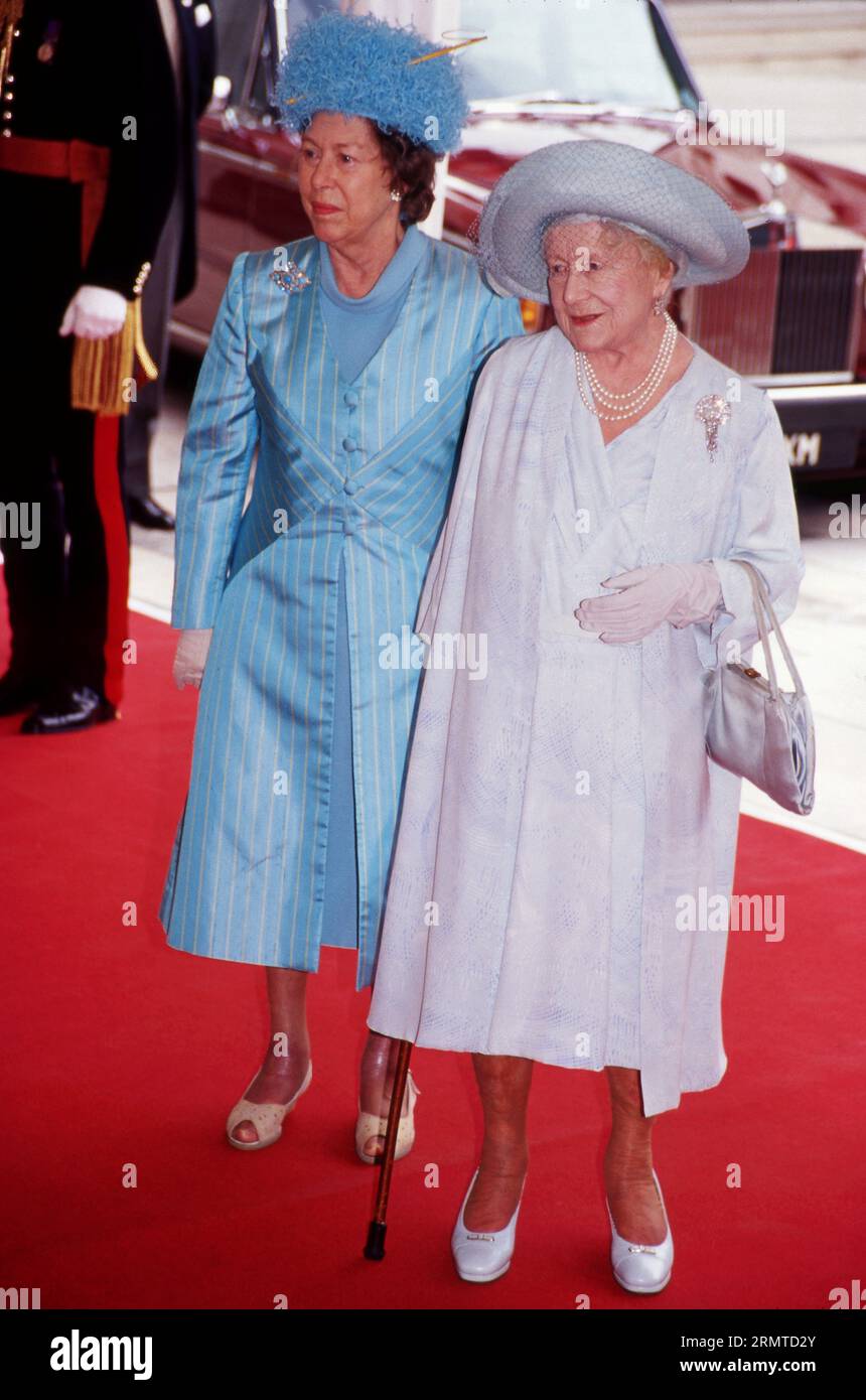 The Queen Mother with Princess Margaret at the Guildhall in London for ...
