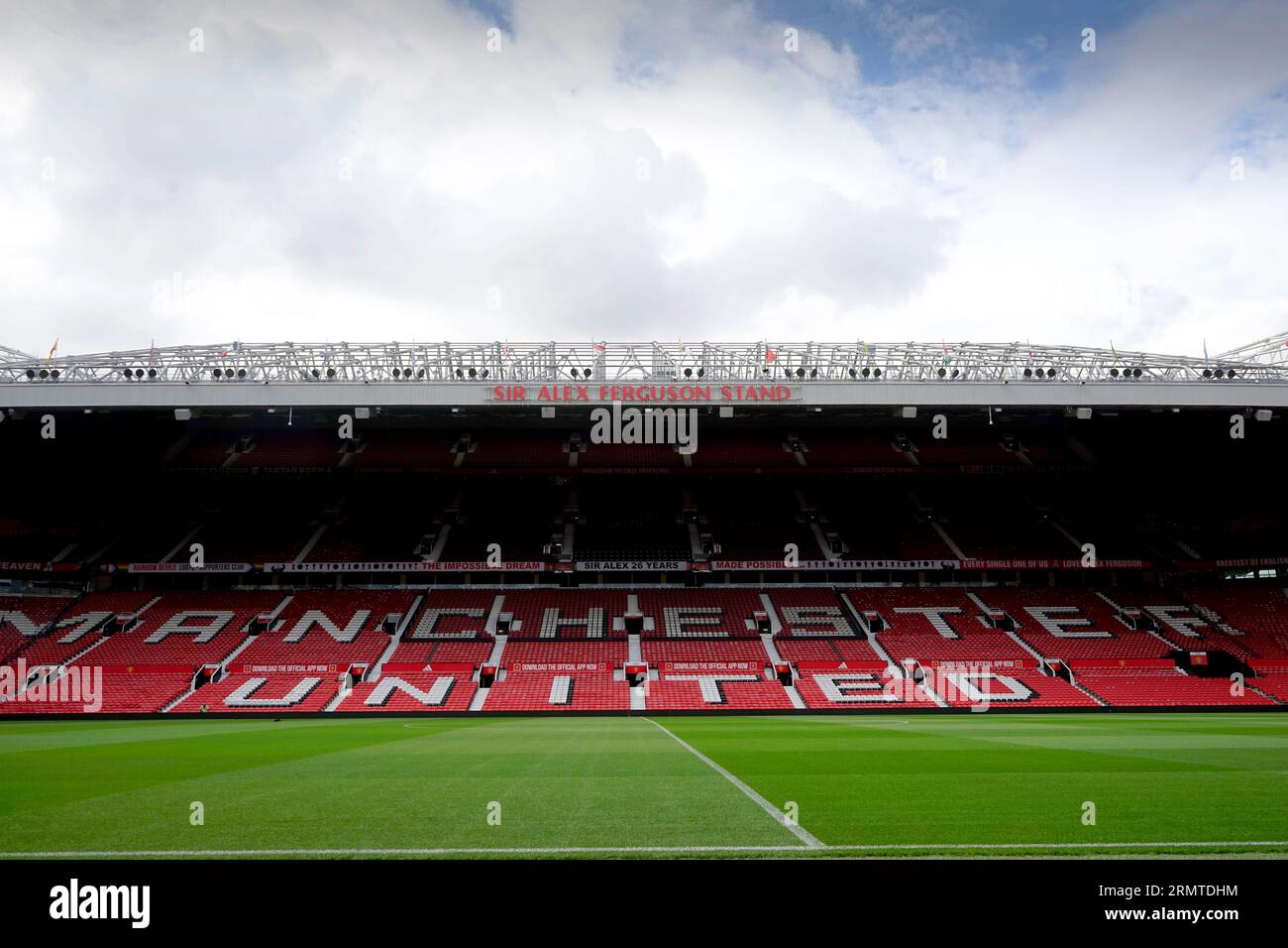 Old trafford hi-res stock photography and images - Alamy
