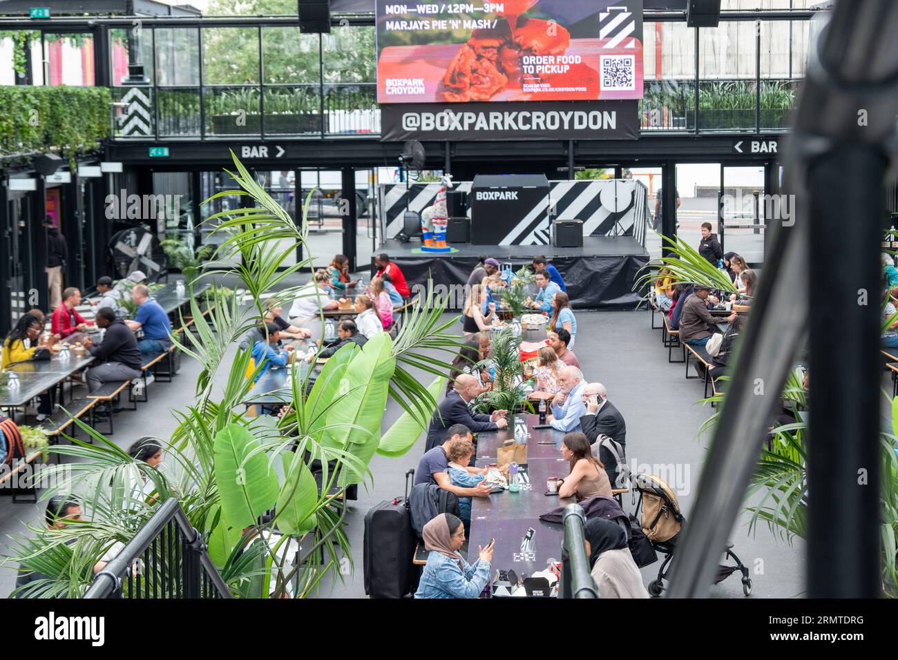 The pop up dining room hi-res stock photography and images - Alamy