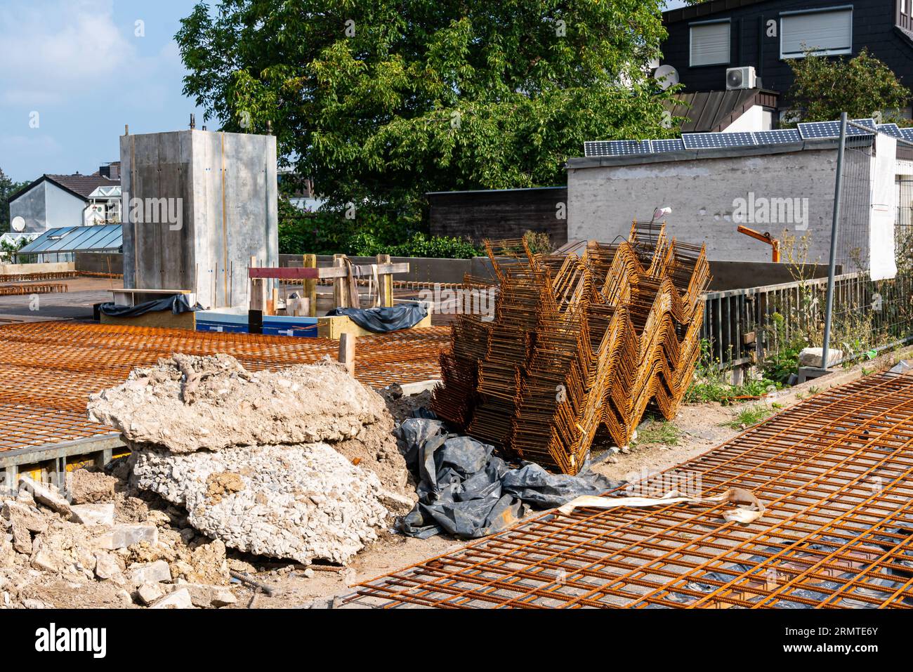 Steel reinforced concrete blocks construction hi-res stock photography ...