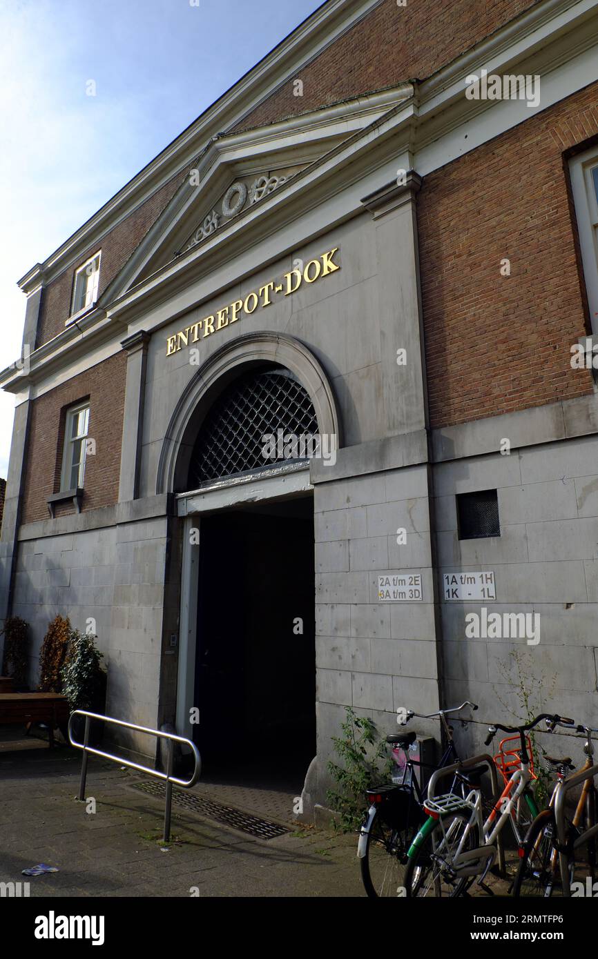 Entrepot dock hi-res stock photography and images - Alamy