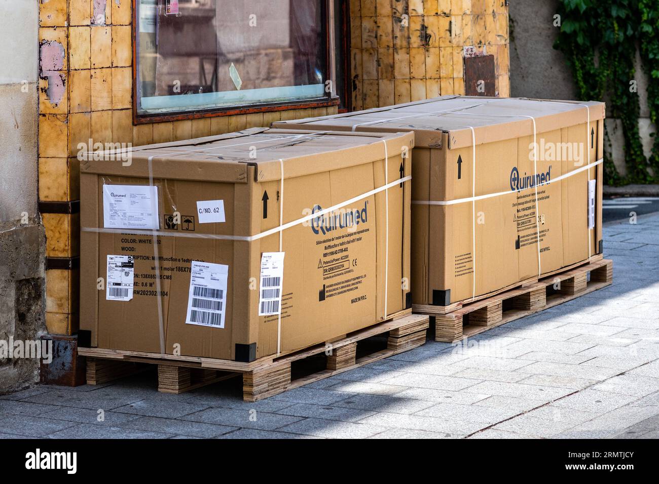 Strong box hi-res stock photography and images - Alamy