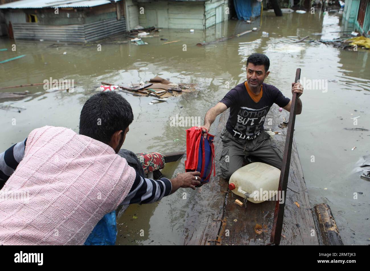 Kahmir srinagar flood hi-res stock photography and images - Alamy