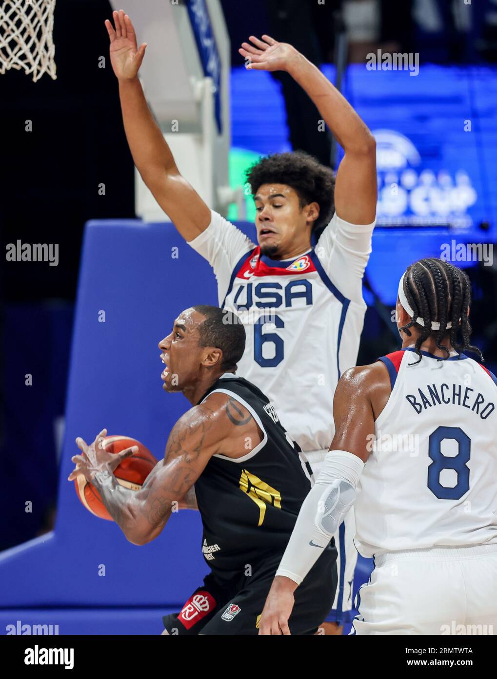 Manila, Philippines. 30th Aug, 2023. Rondae Hollis-Jefferson (L) of ...