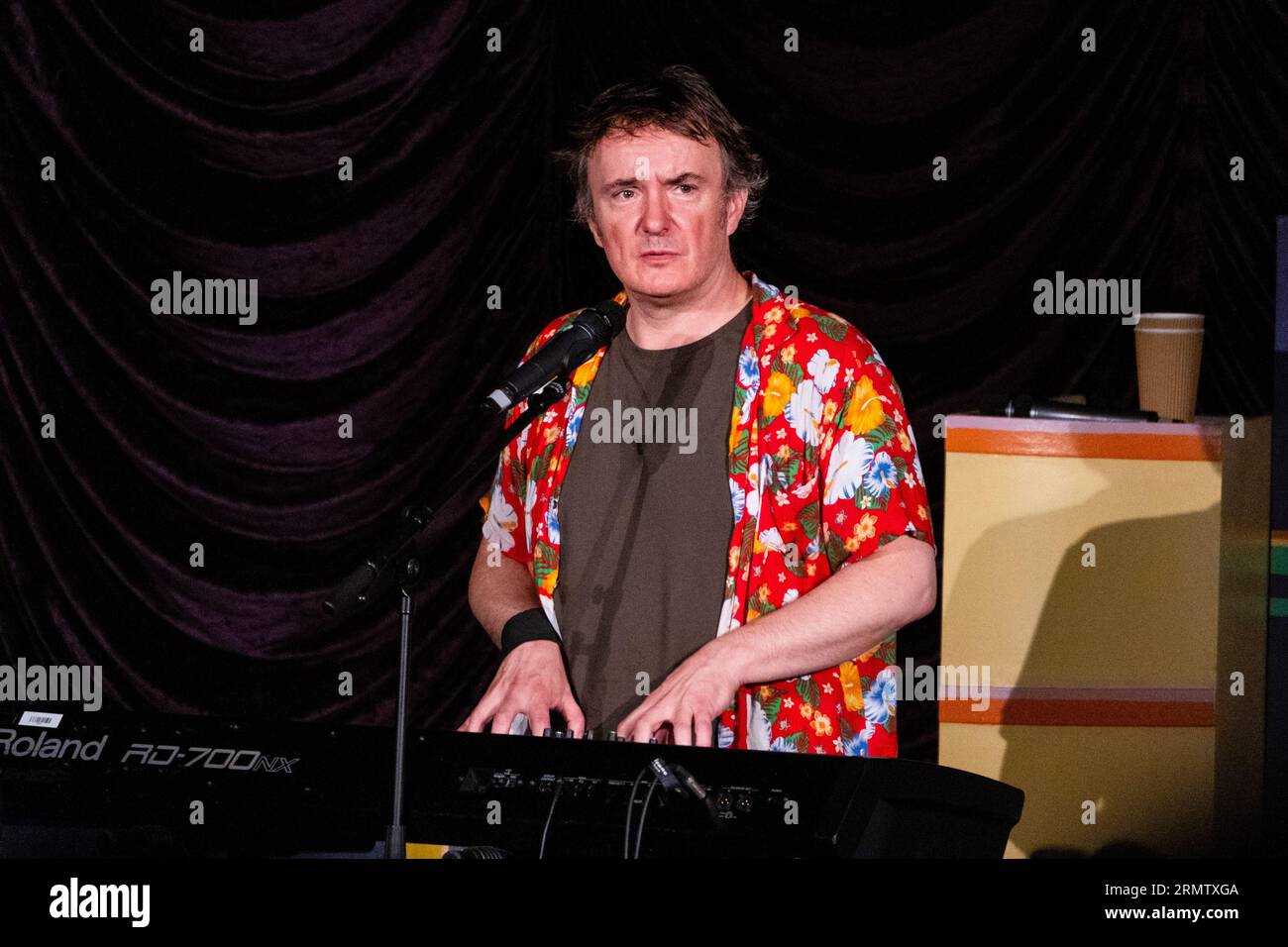 Comedian Dylan Moran plays the Babbling Tongues at Green Man Festival ...