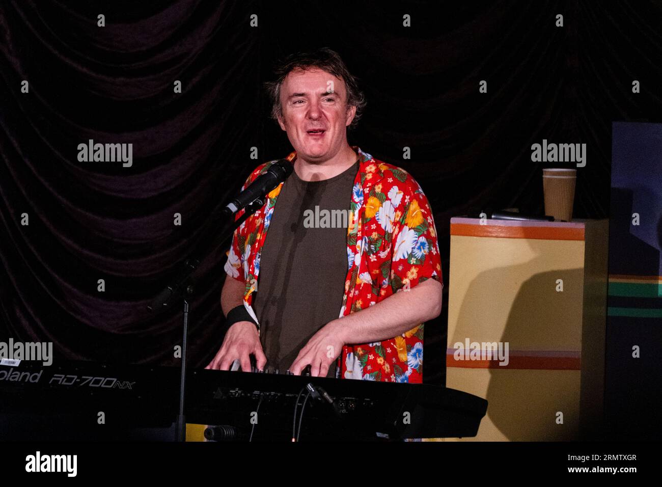 Comedian Dylan Moran plays the Babbling Tongues at Green Man Festival ...