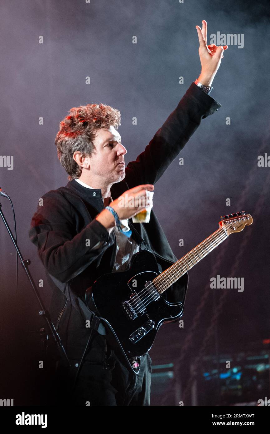 Hamilton Leithauser of The Walkmen on the Mountain Stage at Green Man ...