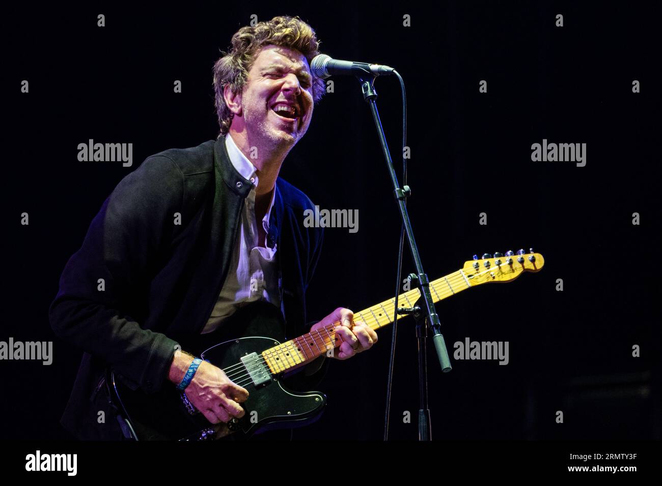 Hamilton Leithauser of The Walkmen on the Mountain Stage at Green Man ...