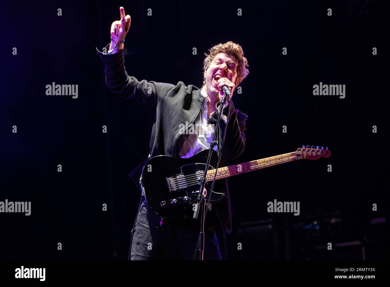 Hamilton Leithauser of The Walkmen on the Mountain Stage at Green Man ...