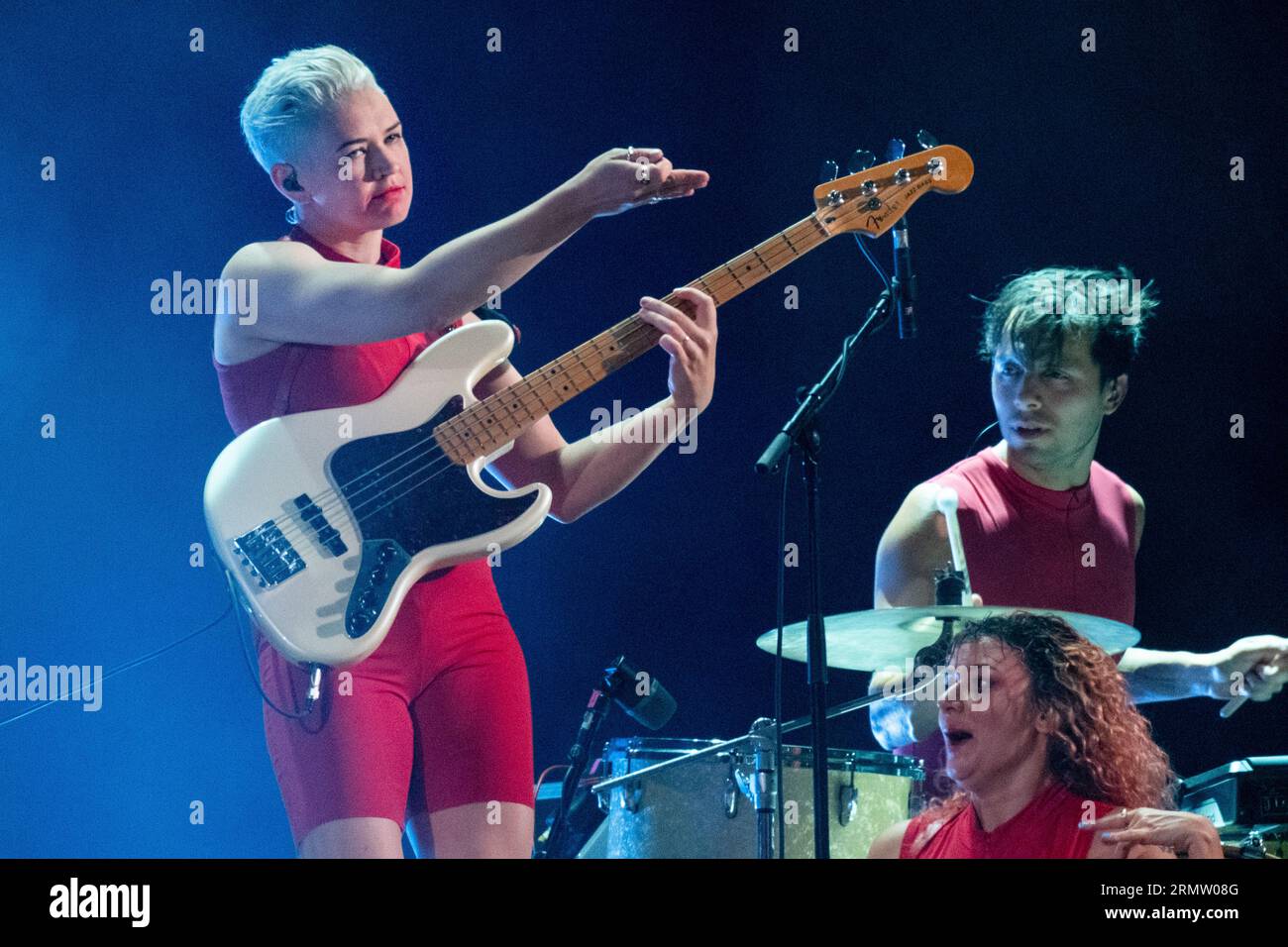 Sophie Galpin plays with Self Esteem – Rebecca Lucy Taylor– headlines ...