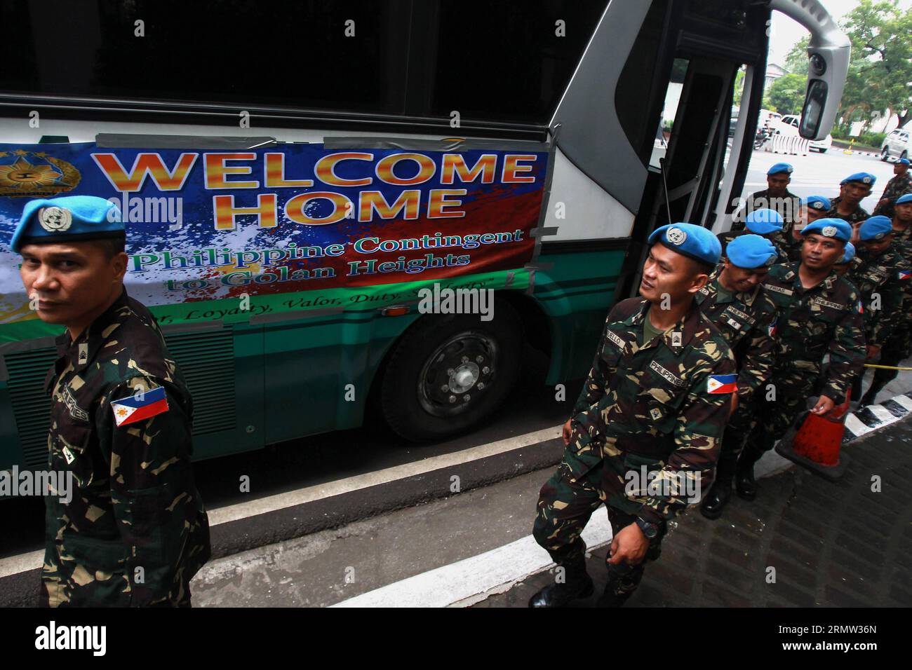 (141001) -- MANILA, Oct. 1, 2014 -- Filipino U.N. Peacekeepers head for ...