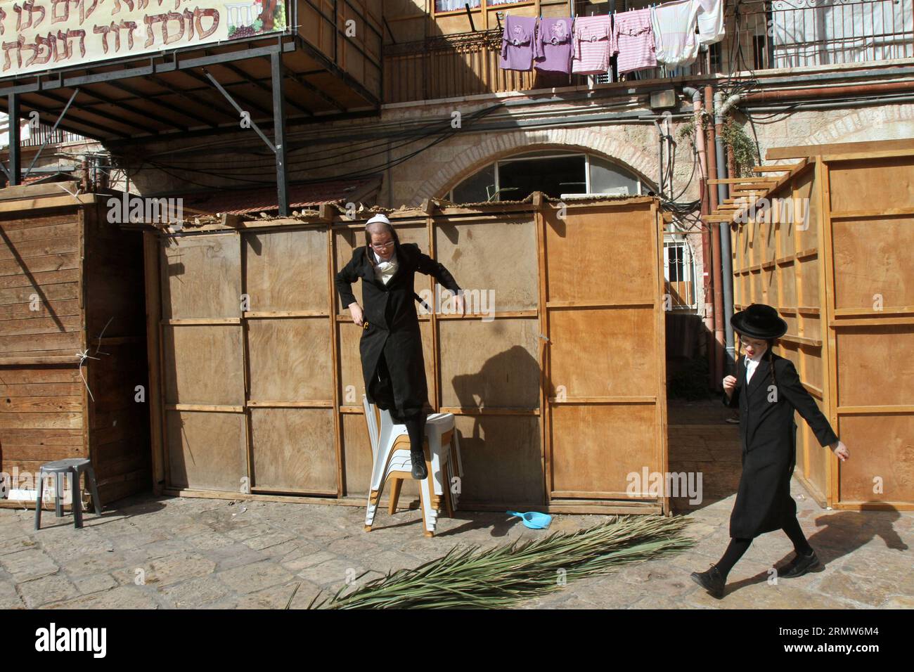 Sukkot booth hi-res stock photography and images - Alamy