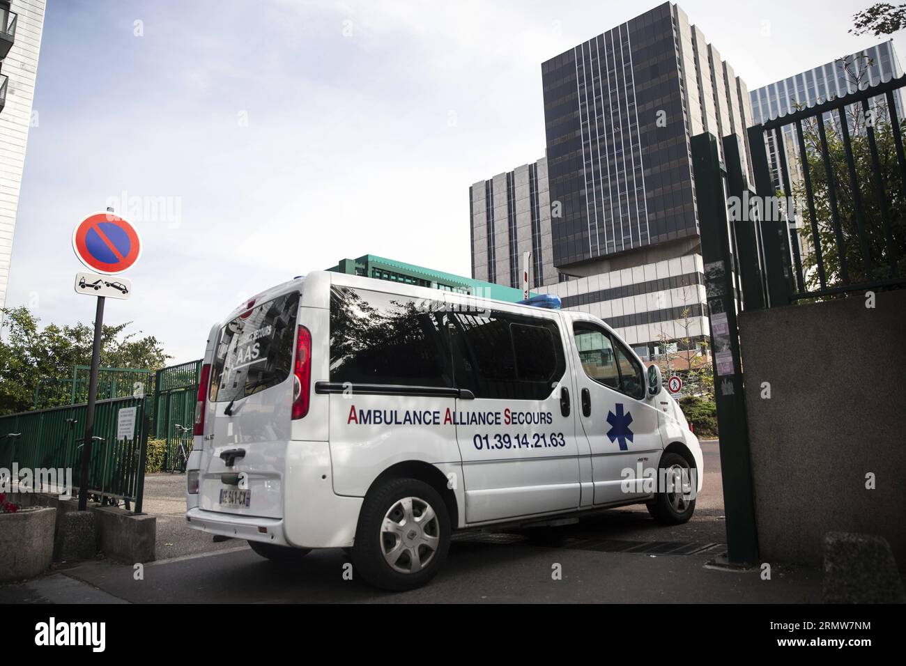 (141010) -- PARIS, Oct. 10, 2014 -- An ambulance enters the Bichat ...