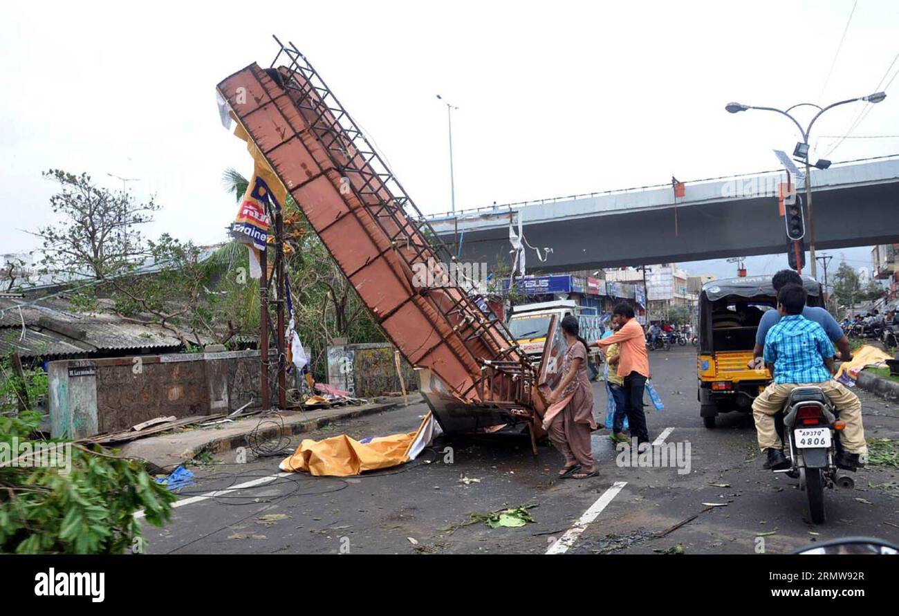 Hudhud cyclone hi-res stock photography and images - Alamy