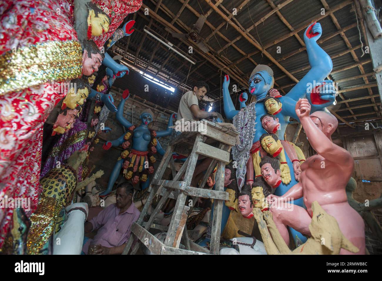 Hindu idols hi hi-res stock photography and images - Alamy