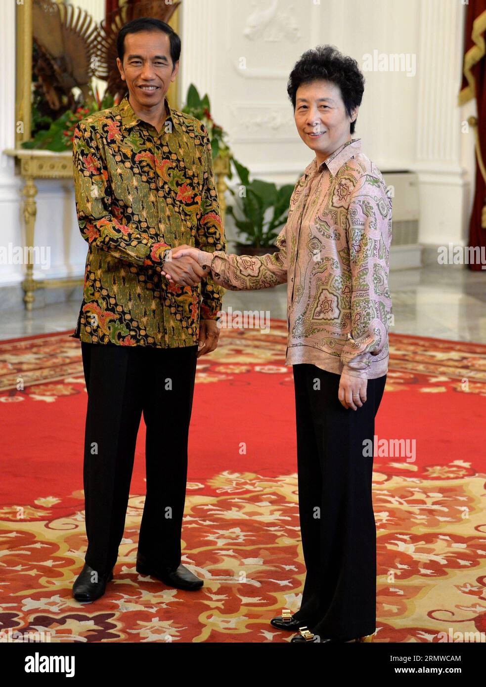 (141021) -- JAKARTA, Oct. 21, 2014 -- Indonesian President Joko Widodo ...