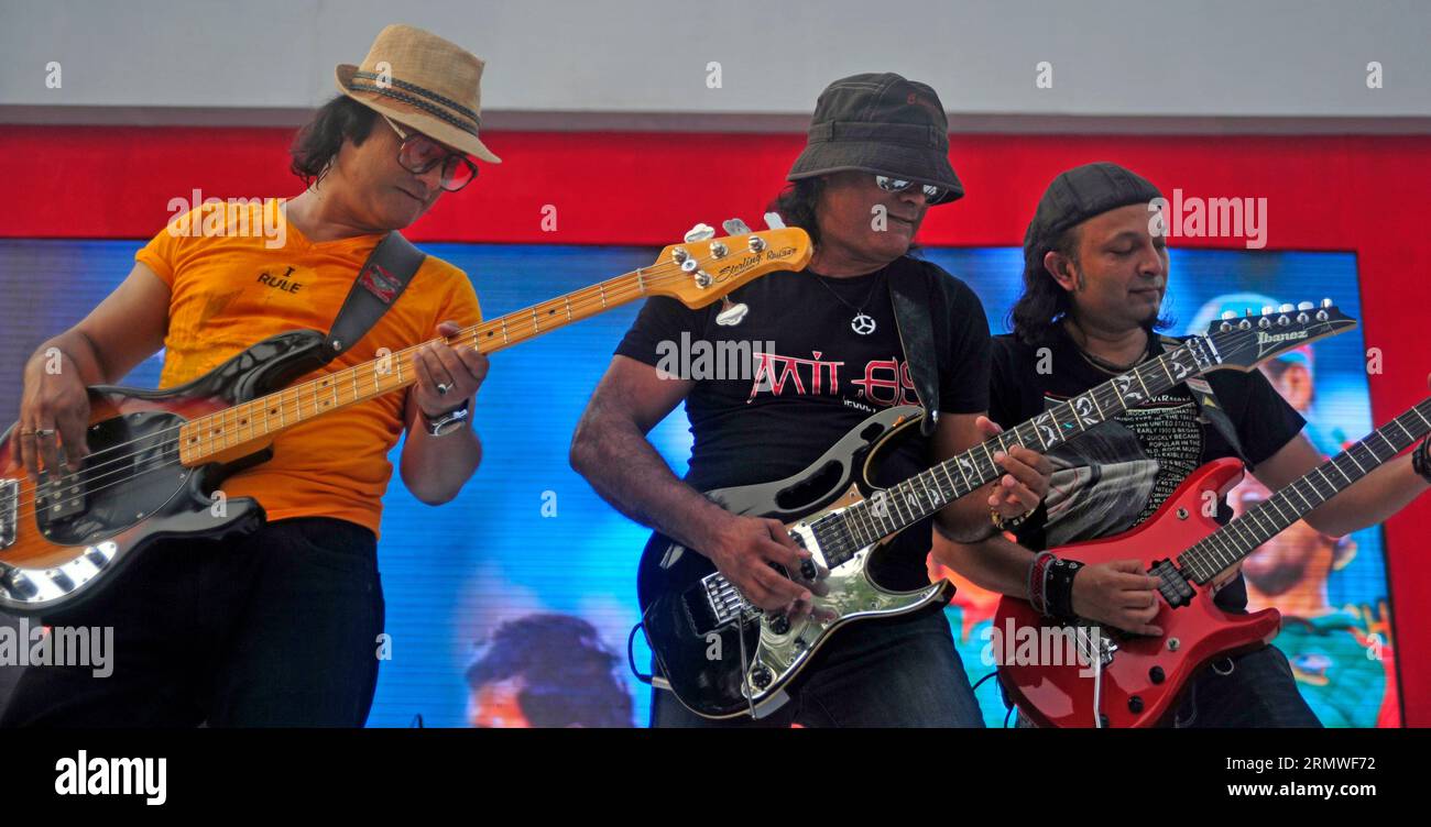 Bangladesh's national cricketers get a warm reception by the BCB to ...