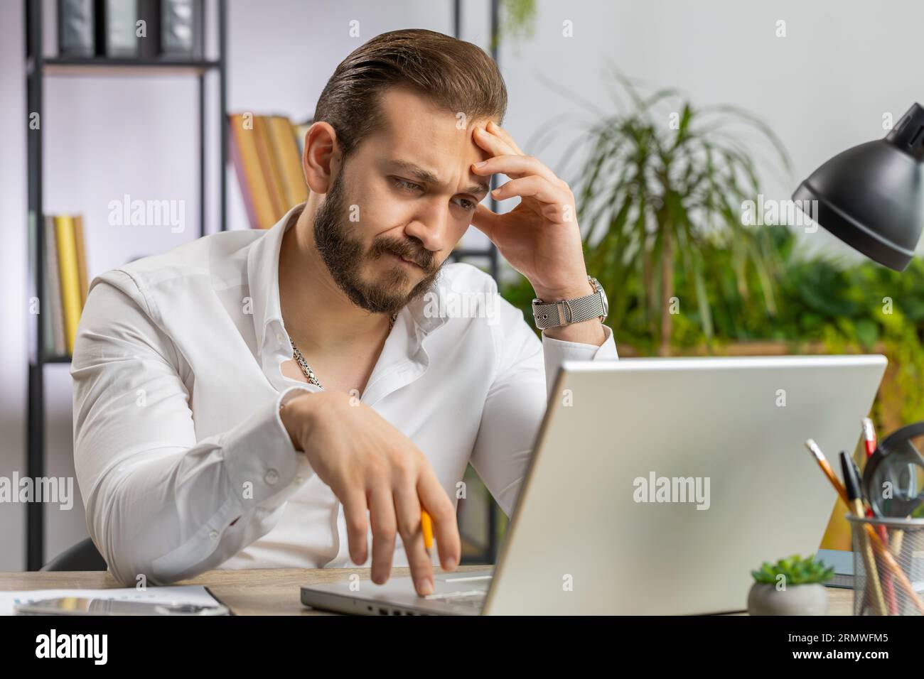 Lebanese businessman hi-res stock photography and images - Alamy
