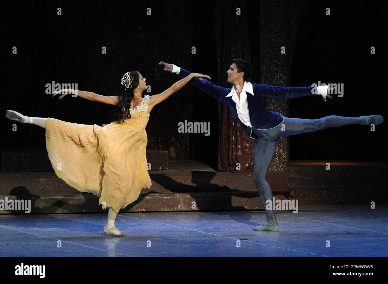 William shakespeare romeo y juliet hi-res stock photography and images ...