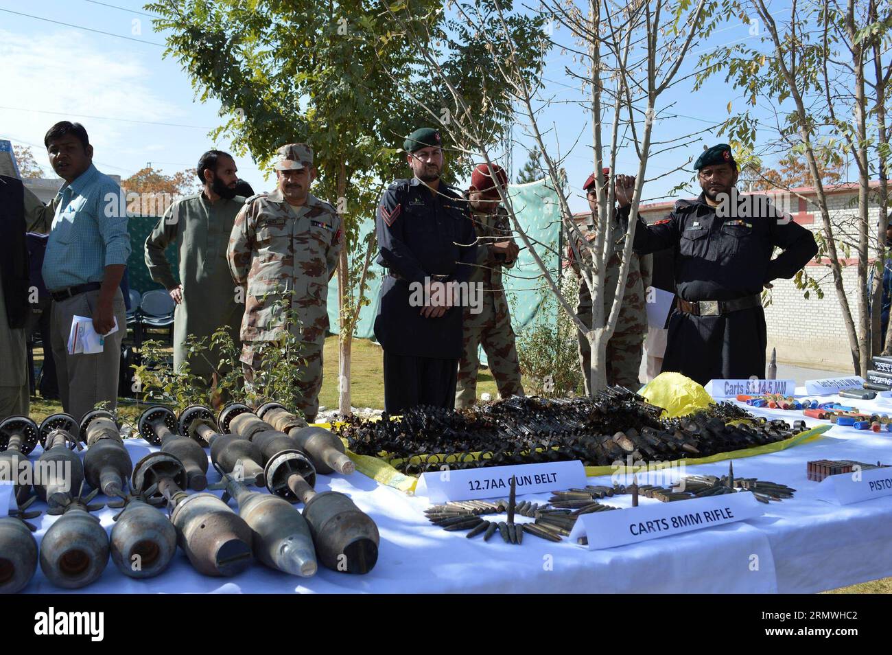 (141030) -- QUETTA, Oct. 30, 2014 -- Pakistani paramilitary Frontier ...