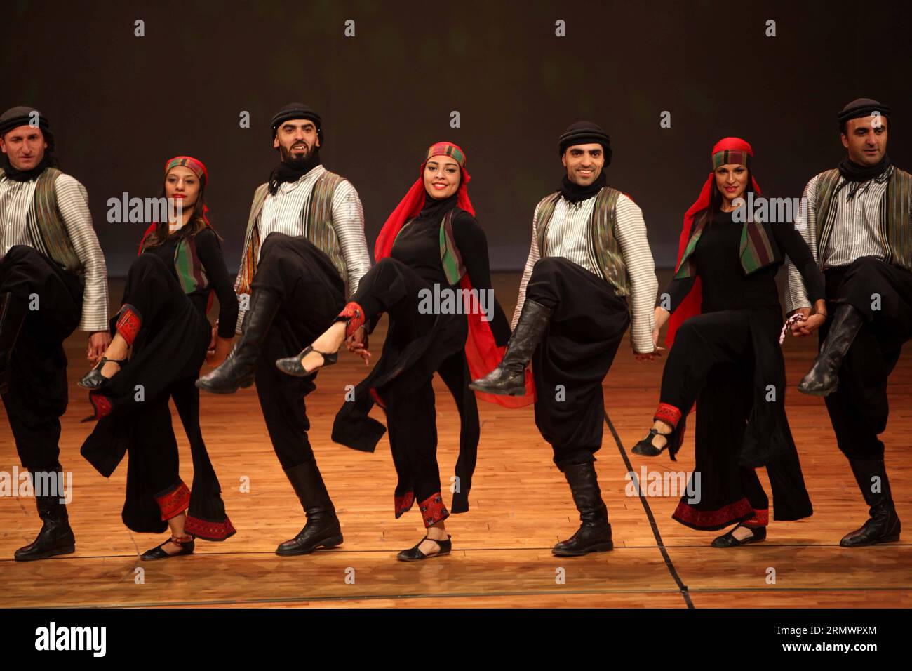 Palestinian dabka dance hi-res stock photography and images - Alamy