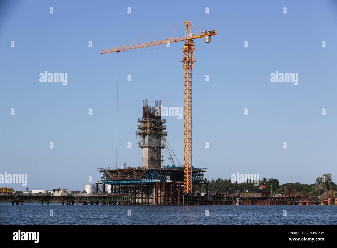Photo taken on Nov. 6, 2014 shows the cross-sea Kigamboni Bridge under ...