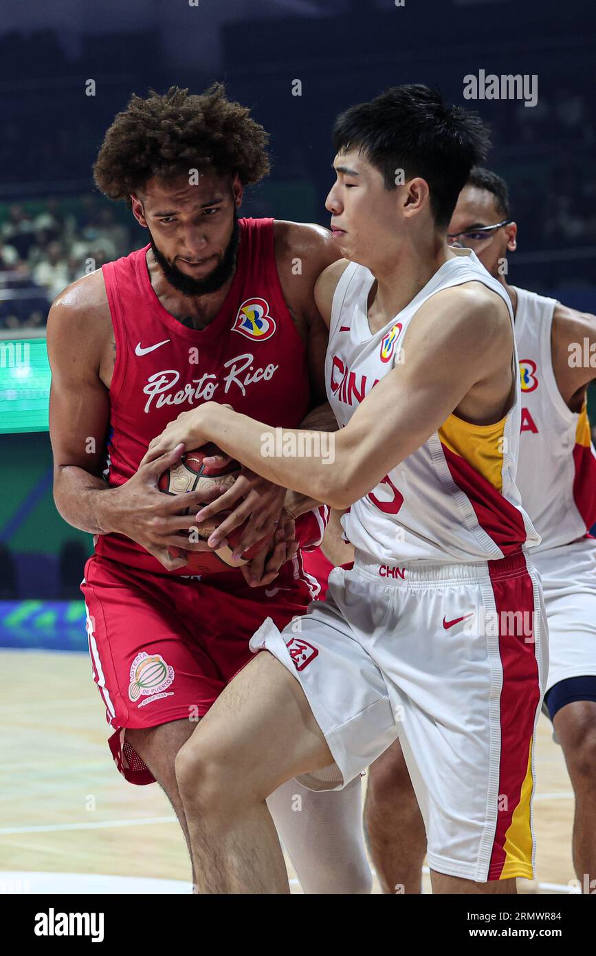 Manila, Philippines. 30th Aug, 2023. Cui Yongxi (R, front) of China ...