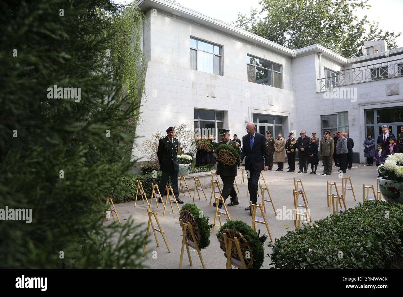 Embassy wwi ceremony hi-res stock photography and images - Alamy