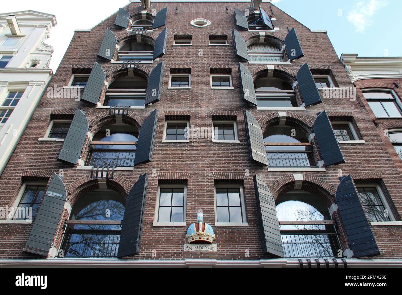 old brick house in amsterdam (the netherlands Stock Photo - Alamy