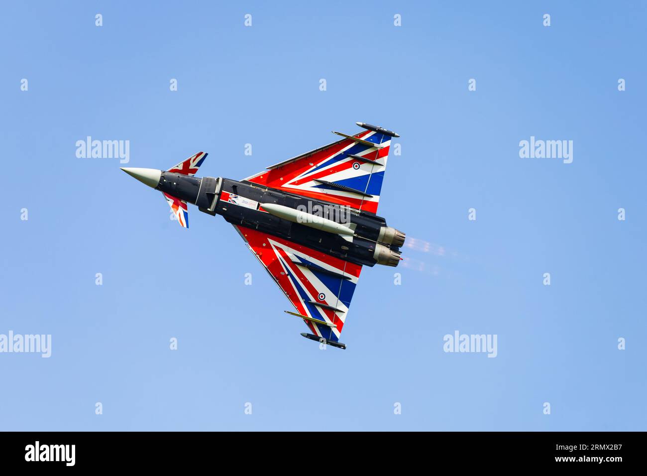 Union jack flight hi-res stock photography and images - Alamy