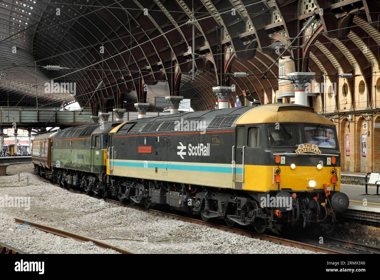 Heritage diesel locomotives 47712 and D1924 with the 1Z47 "Lord of the ...