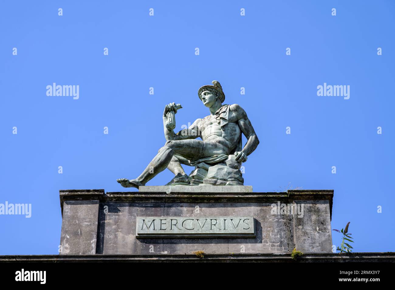 Neo classical architecture detail hi-res stock photography and images ...