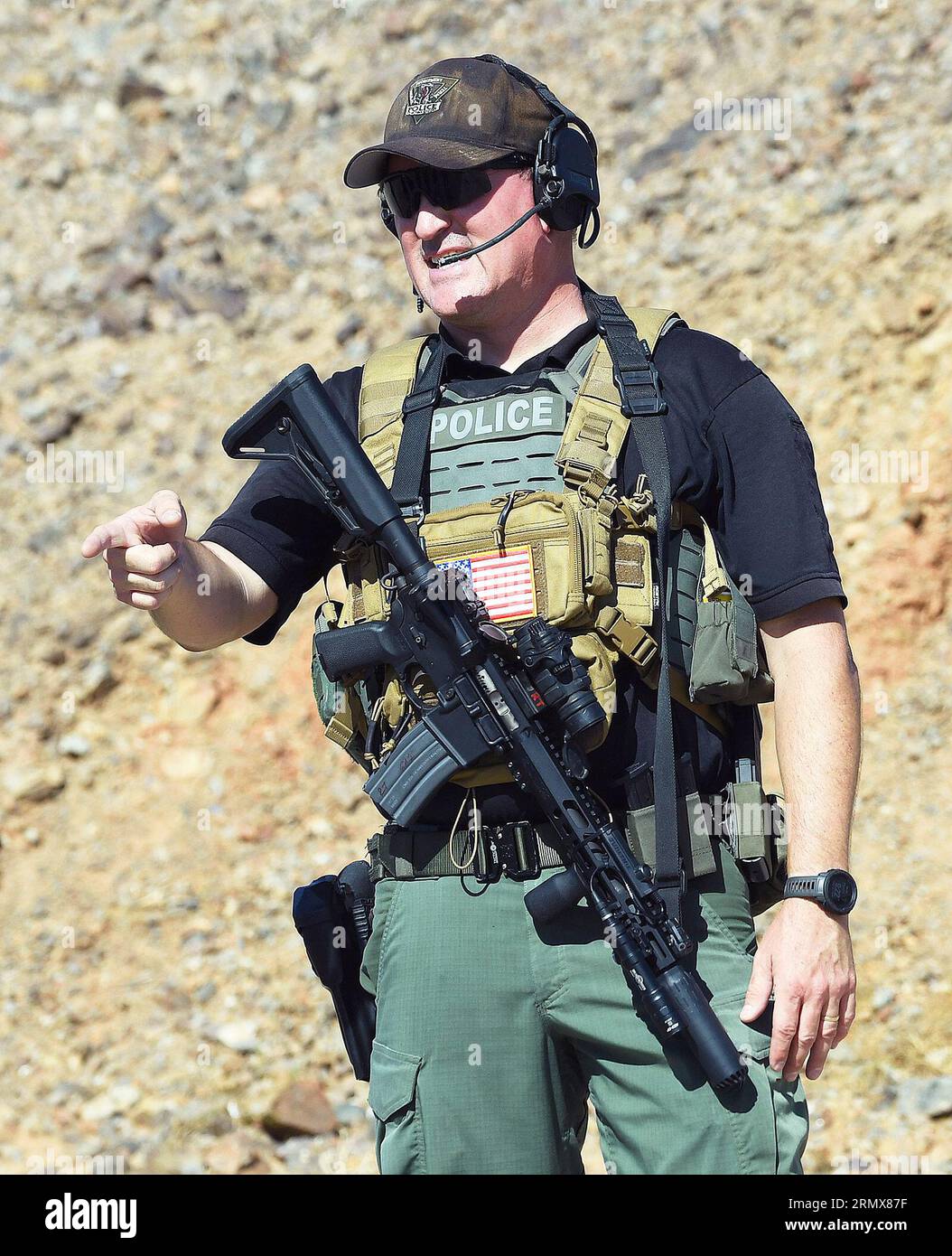 Yuma Police Department Sgt. Bobby Trabue gives instructions to recruits ...