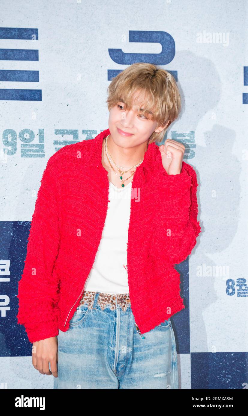 Bts v 2023 hi-res stock photography and images - Alamy