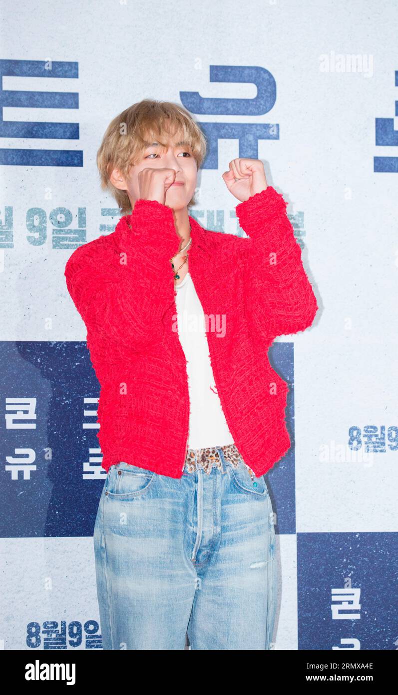 V (BTS), Aug 8, 2023 : Singer V of BTS poses at a photo call before the ...
