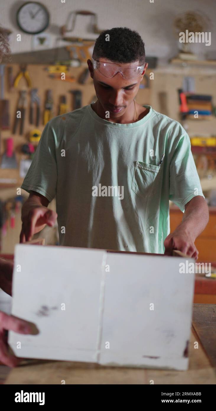 Construction project mentor hi-res stock photography and images - Alamy