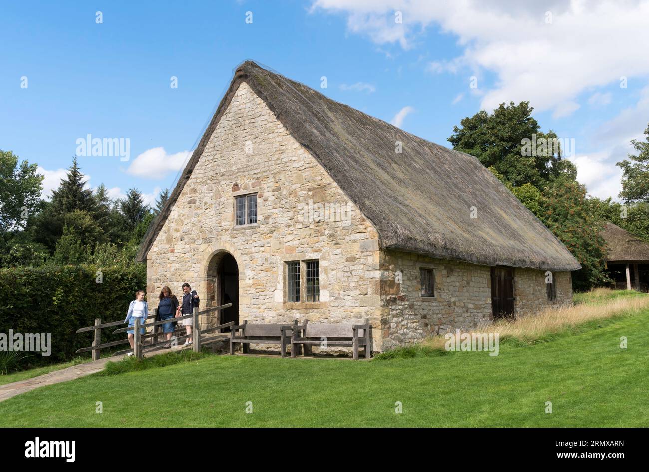 Cruck hi-res stock photography and images - Alamy