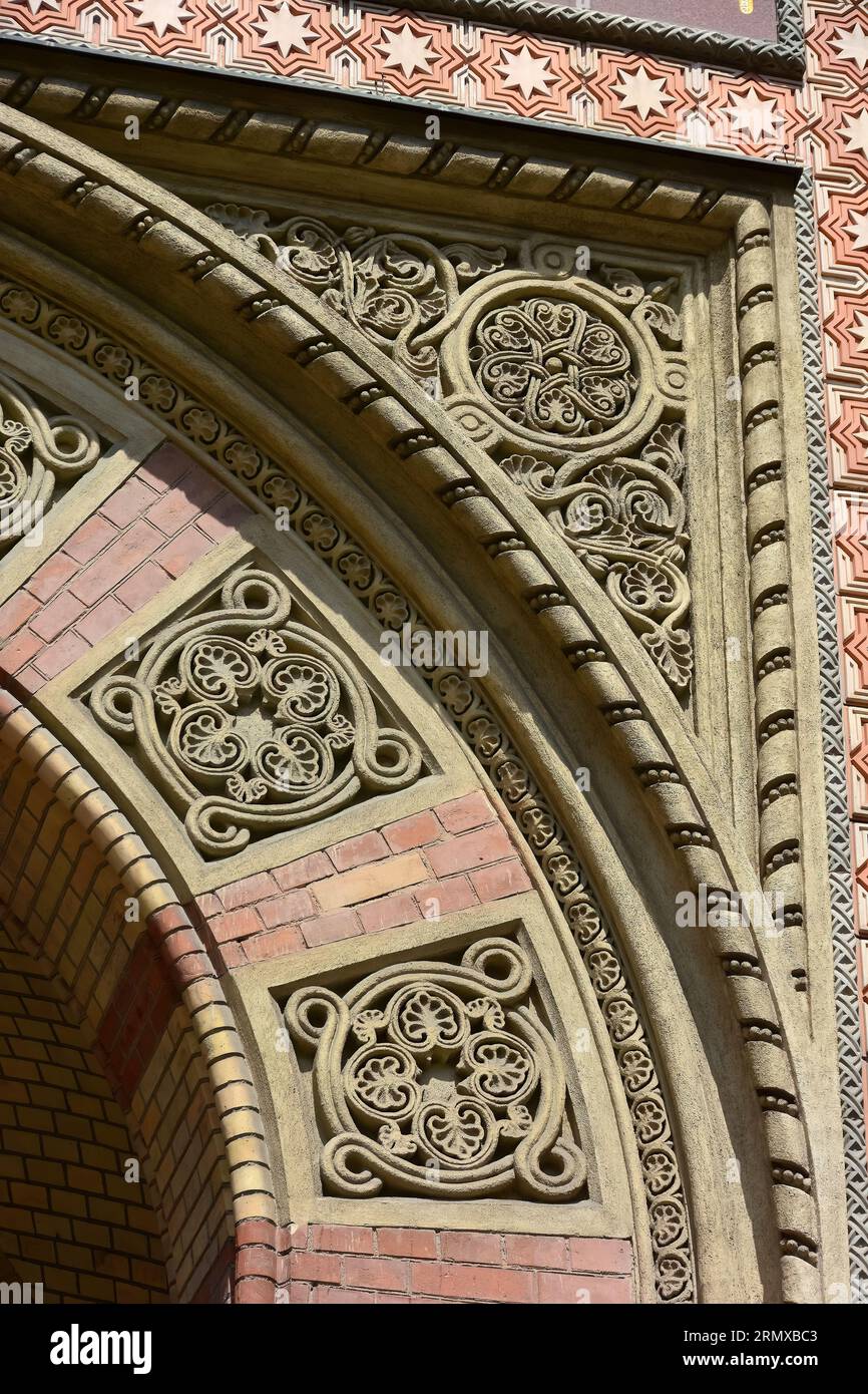 The Dohány Street Synagogue also known as the Great Synagogue or ...