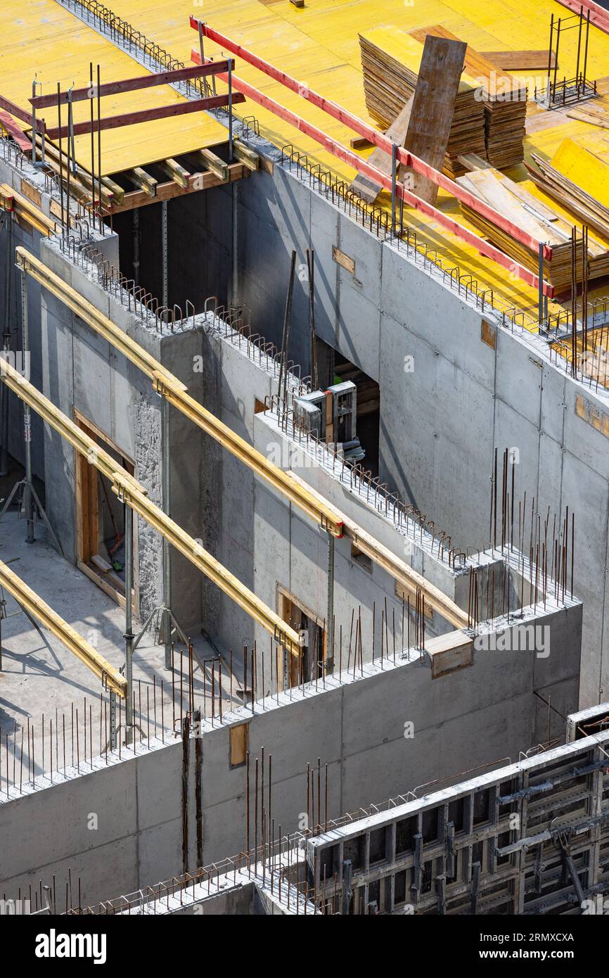 Timber formwork beams hi-res stock photography and images - Alamy