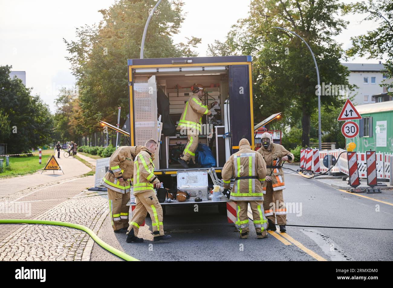 Fire workes hi-res stock photography and images - Alamy