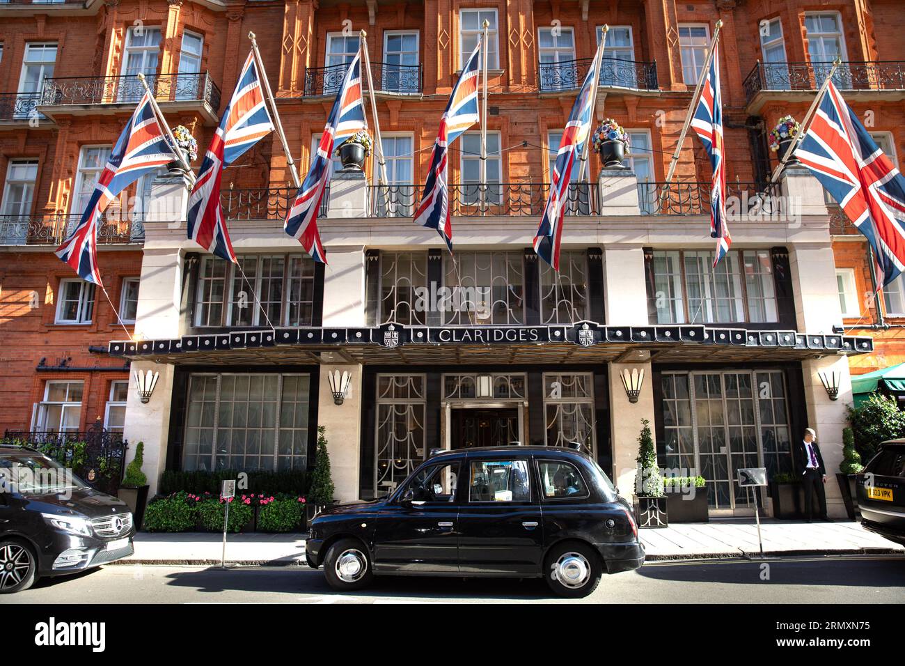 Claridges Hotel in London Stock Photo - Alamy
