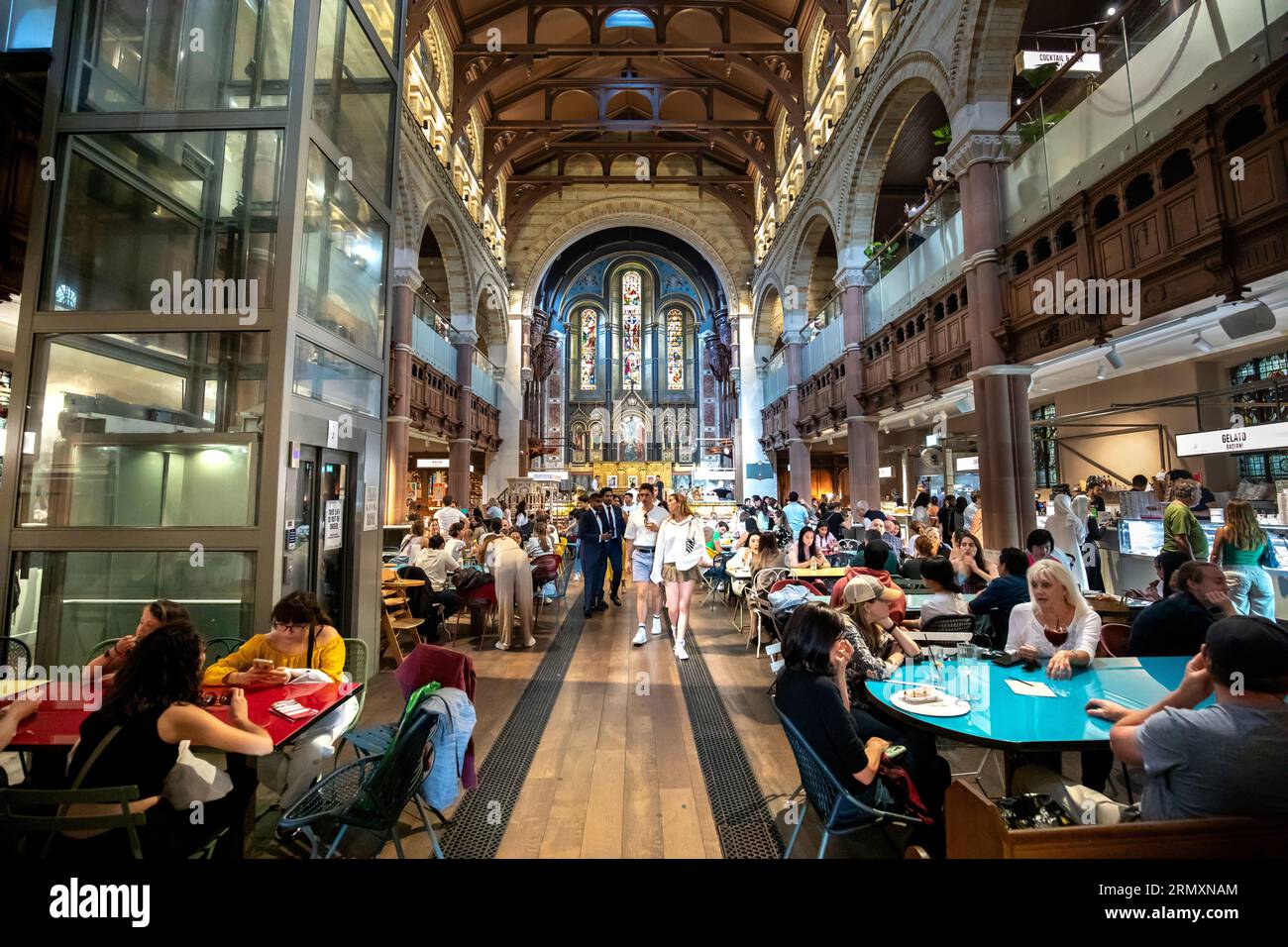St marks mayfair hi-res stock photography and images - Alamy