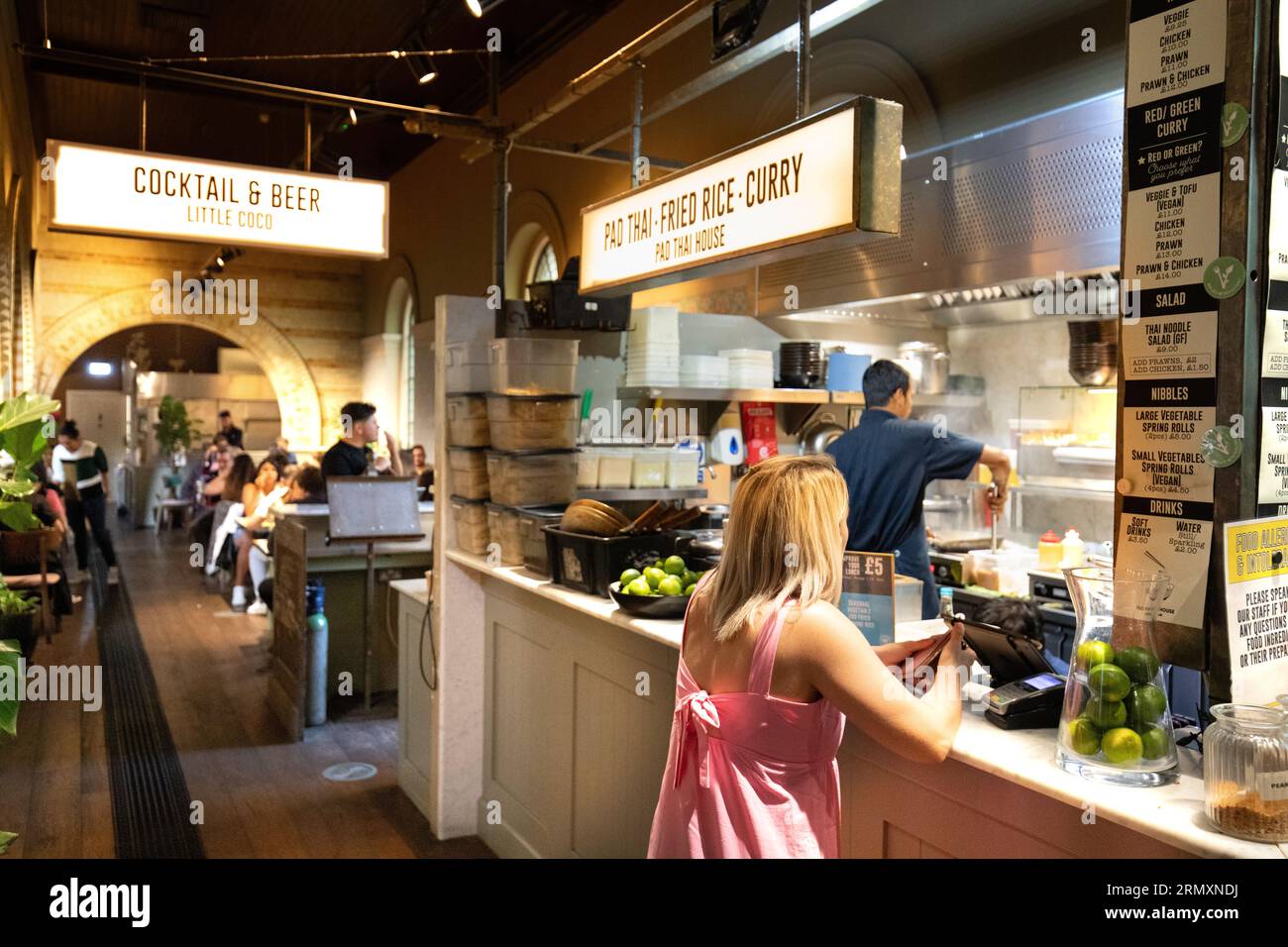 Mercato Mayfair, food market Stock Photo - Alamy