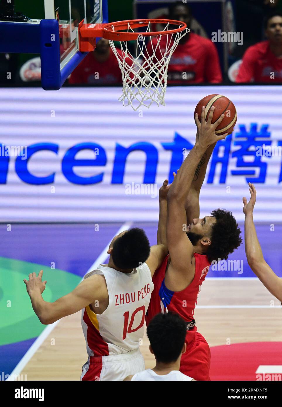 Quezon City, Philippines. 30th Aug, 2023. Peng Zhou (L) of China men ...