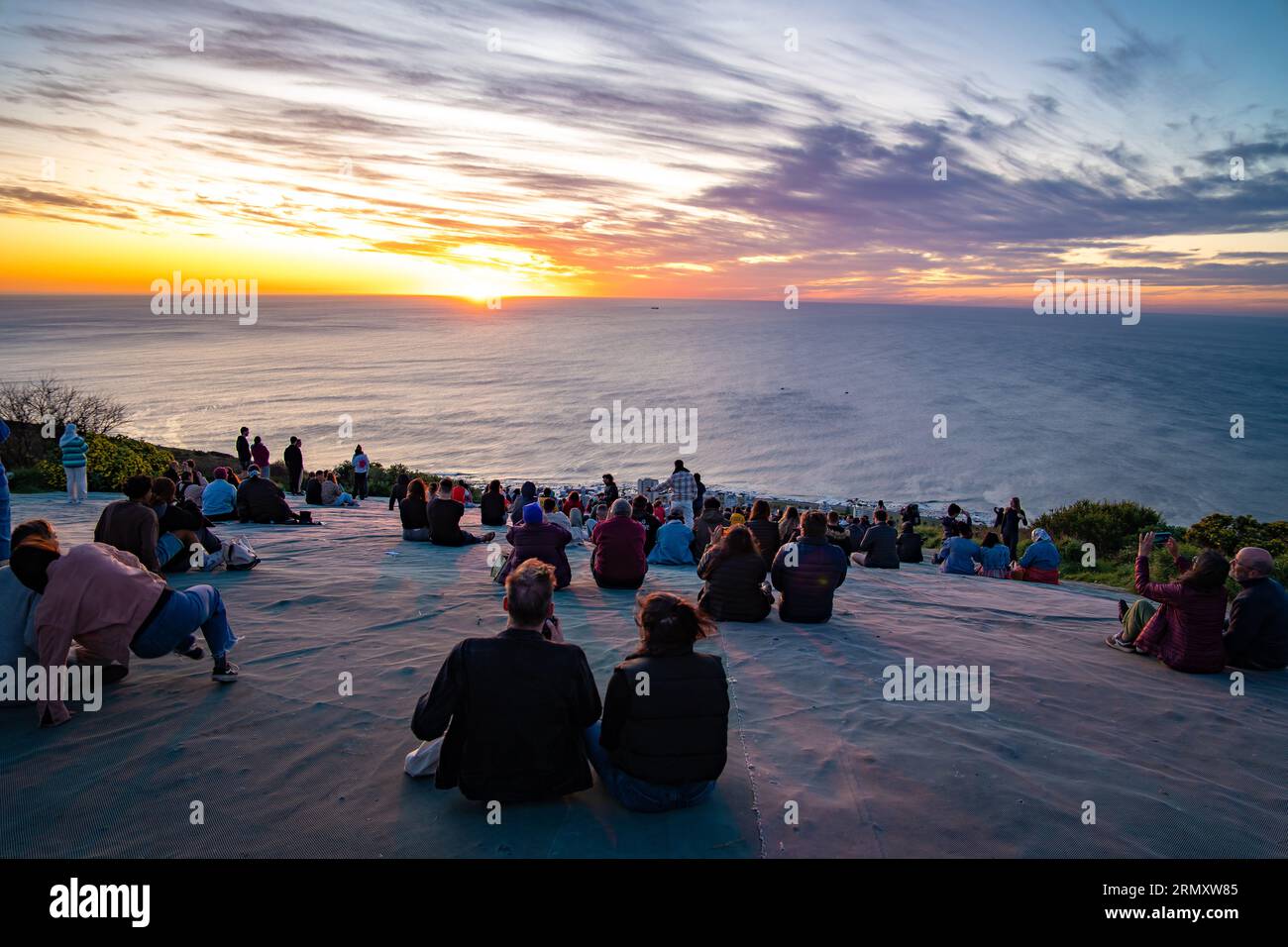 Signal Hill sunset viewpoint over Cape Town in Western Cape, South ...